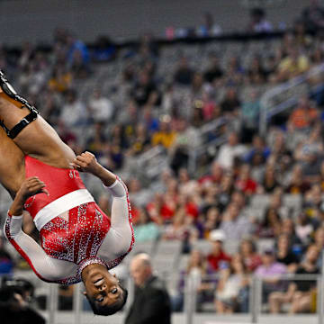 Arkansas gymnastics has much to gain if social media starlet Olivia ...
