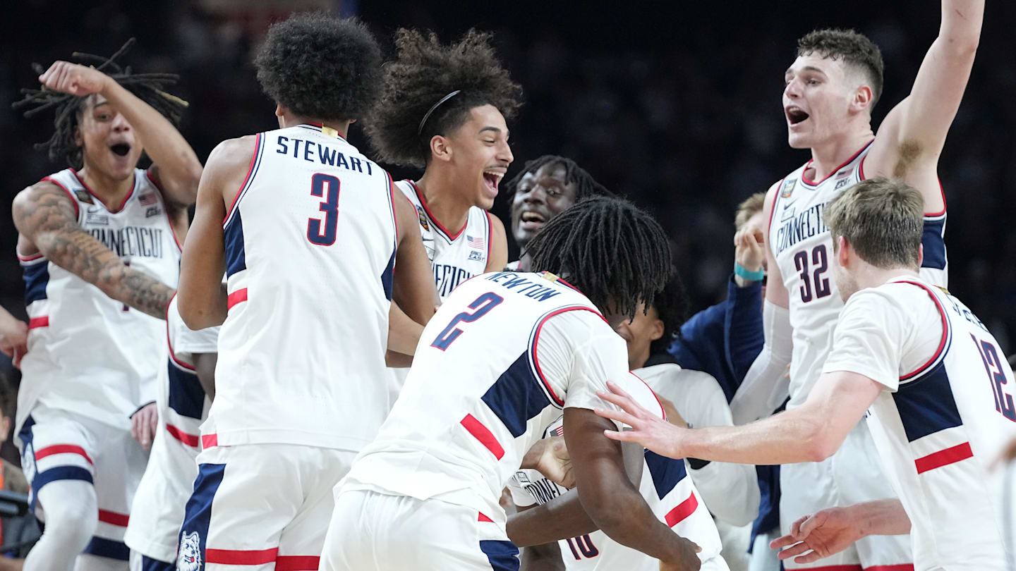 UConn Basketball’s Jacob Furphy Posts Insane Stat In FIBA U19 World Cup