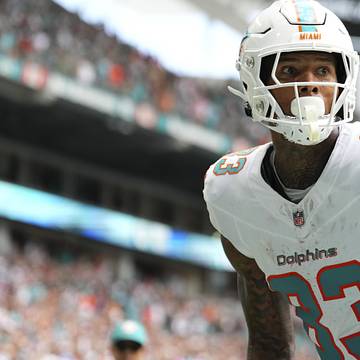 Miami Dolphins Place Veteran Guard James Daniels on Injured Reserve