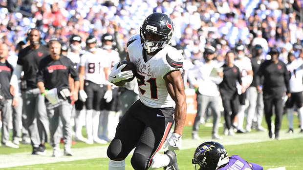 Kareem Hunt, Kendre Miller, And 4 More Week 7 Running Back Streamers