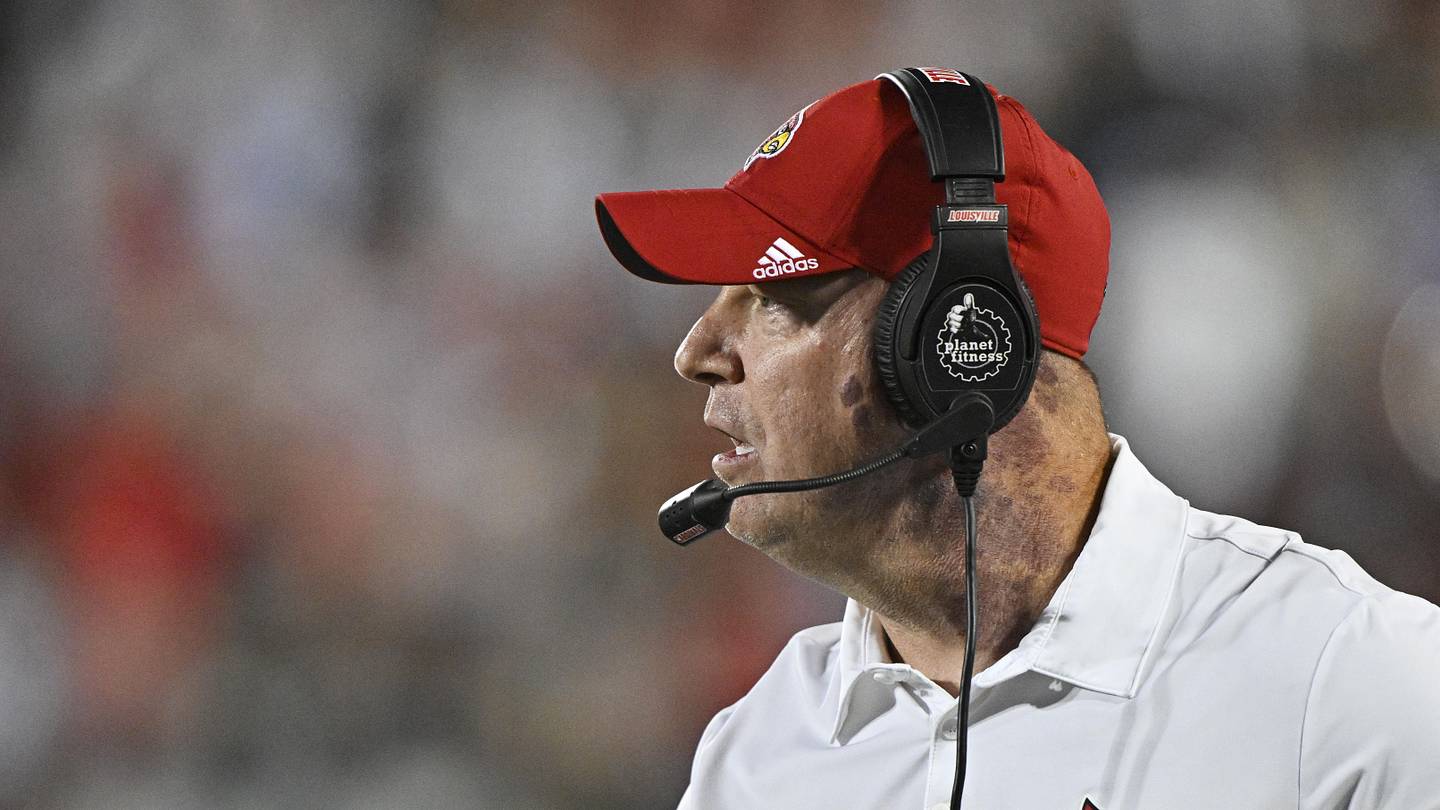 Watch: Jeff Brohm, Brian Brohm and Louisville Players Preview Miami