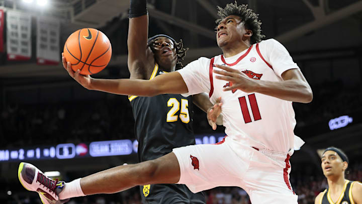 No. 15 Mizzou's Winning Streak Snapped at Arkansas in Close Battle