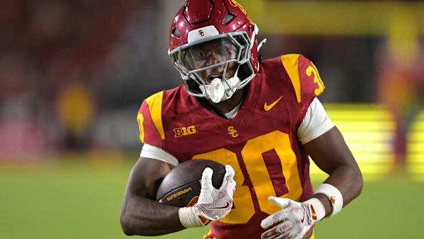 Lincoln Riley Reacts to USC’s Running Back Injuries vs. Michigan