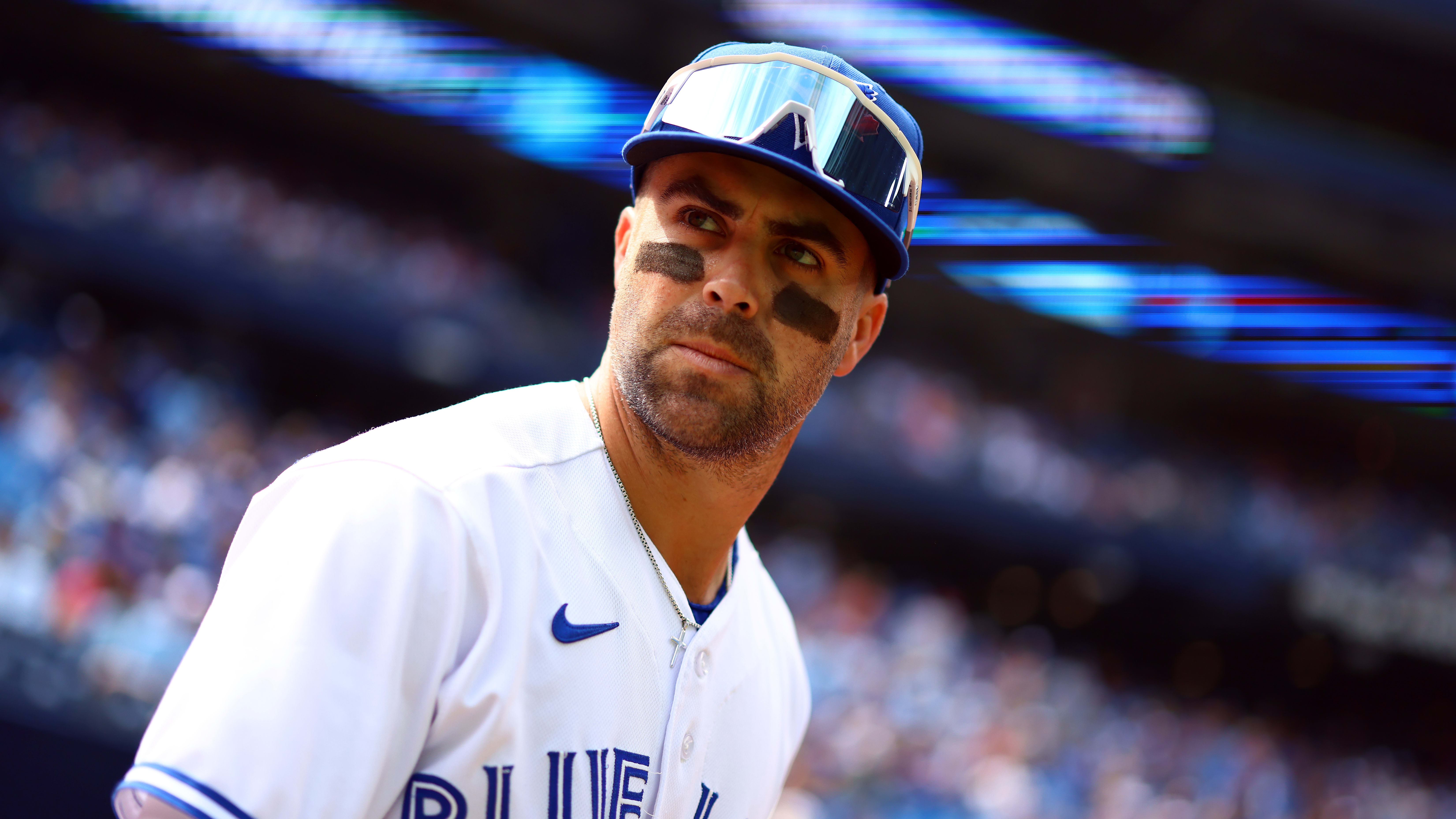 Phillies buoy World Series hopes, sign super utilityman Whit Merrifield ...