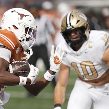 Texas Longhorns Five-Star OT Target Shockingly Commits to Texas Tech ...