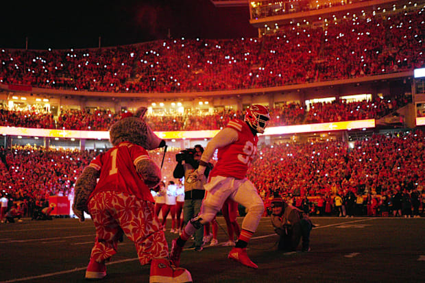 Nebraska-Cincinnati Officially Moving to Arrowhead Stadium in Kansas City