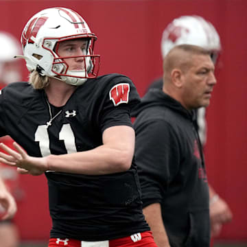 Projected Wisconsin Badgers offensive depth chart after 2025 spring ...