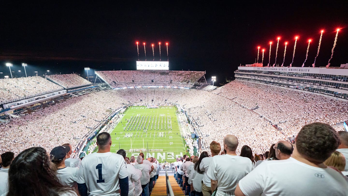 Penn State Sets a White Out Record Vs. Oregon