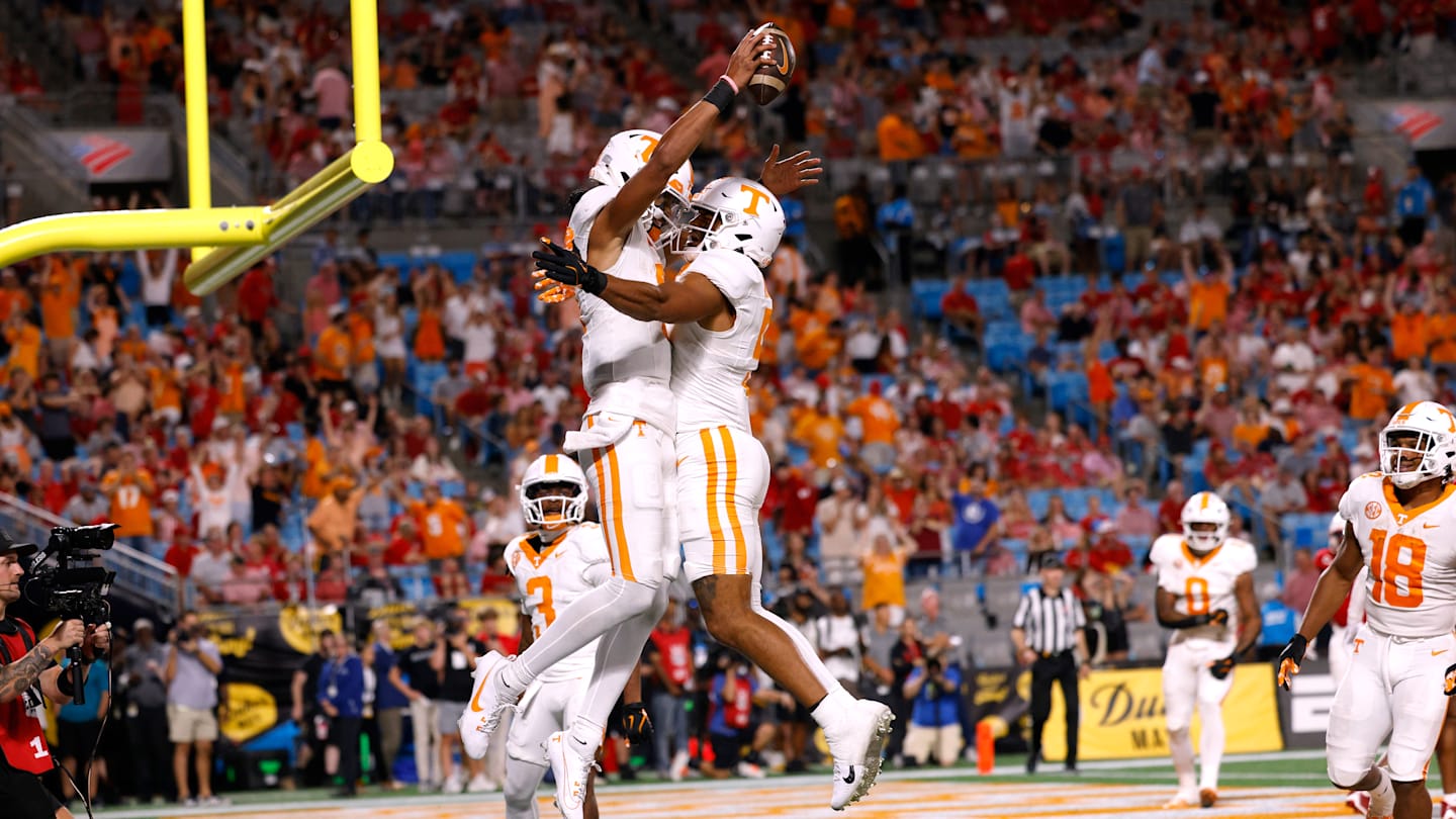 Tennessee football makes a statement in dominant win against NC State