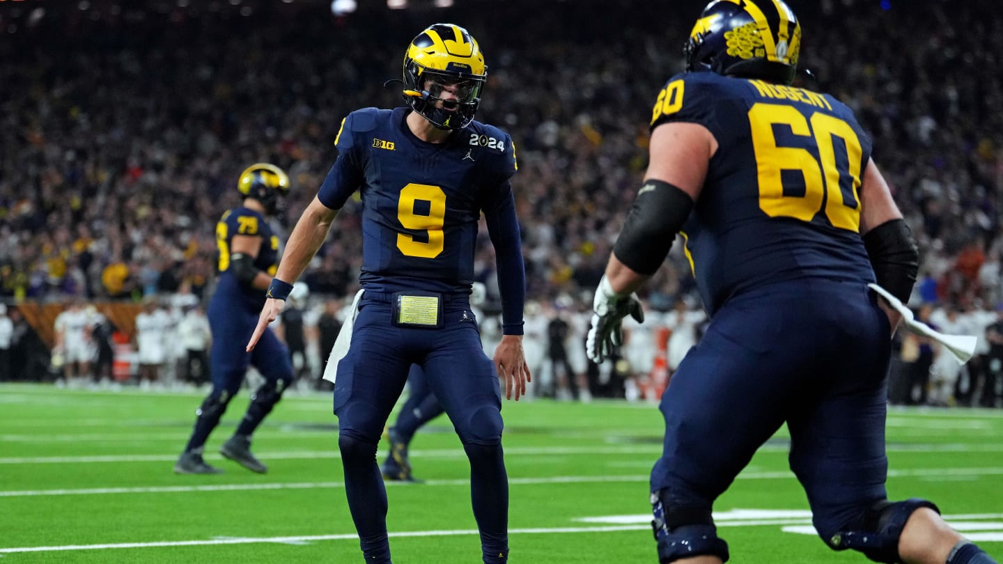 Former NFL GM Predicts Arizona Cardinals Will Draft QB Former NFL GM Predicts Arizona Cardinals Will Draft QB
