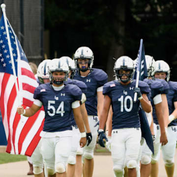 Community rallies behind softball team after horrific bus crash; season canceled, football ...