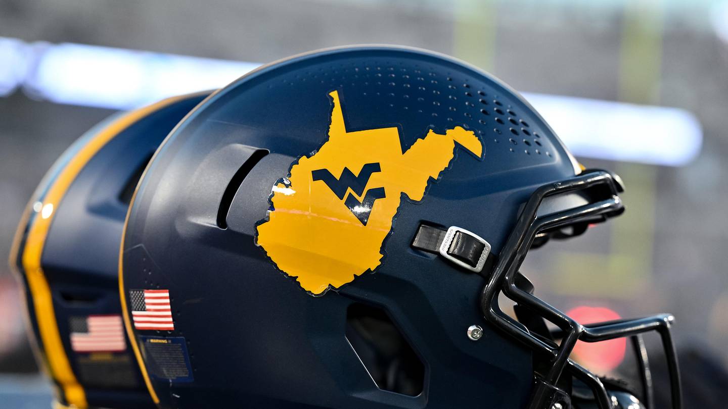 WVU Defensive Lineman Zeiqui Lawton Retires
