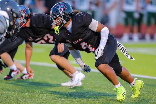 Photos: Mustang vs. Edmond Santa Fe in Oklahoma Varsity high school ...