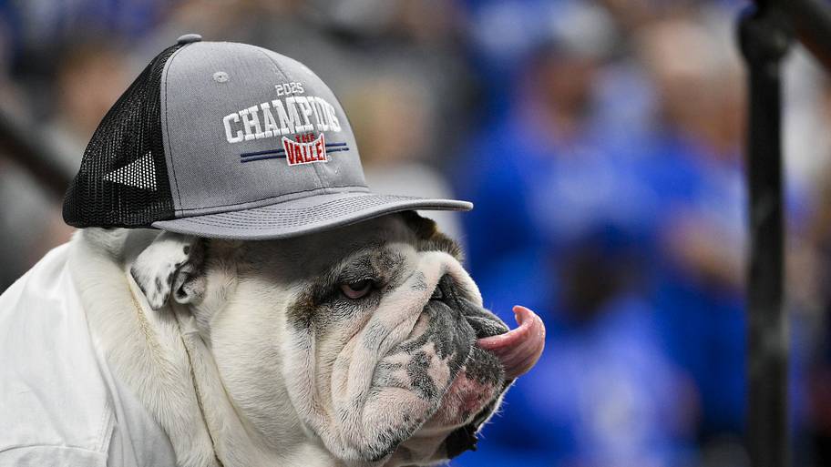 Finding Cinderella in each region of March Madness 2025