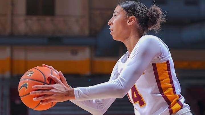Gophers' Tori McKinney named National Freshman of the Week