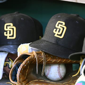 Seattle Mariners Go Viral For Meeting with Run DMC Member - Fastball