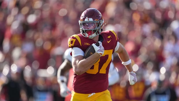 USC Trojans' Lake McRee Reflects on Clay Helton's Return to Coliseum