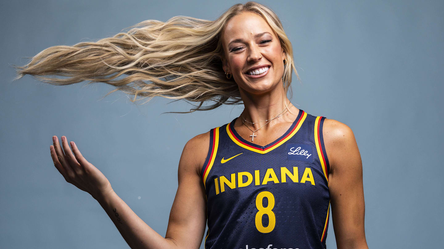 Caitlin Clark trolls Fever teammates Sophie Cunningham, Lexie Hull ...