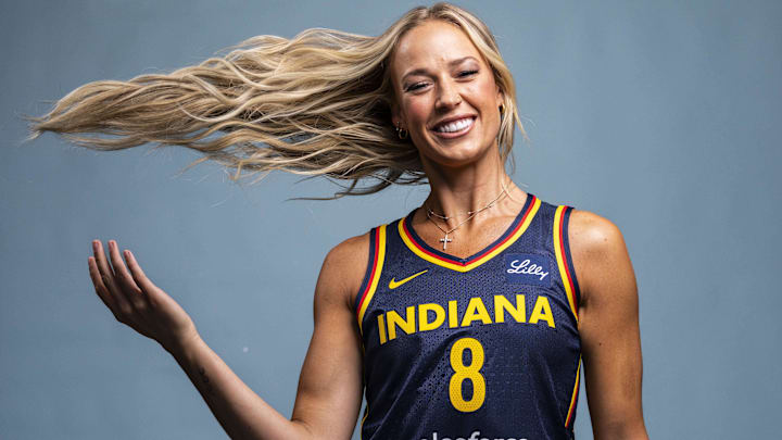 Caitlin Clark trolls Fever teammates Sophie Cunningham, Lexie Hull ...