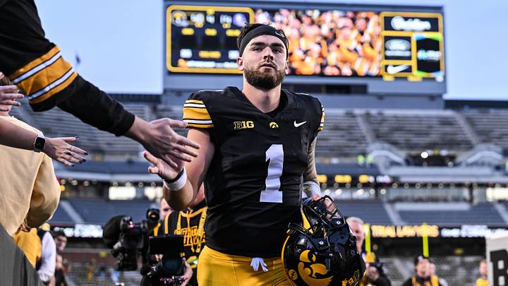 Iowa Hawkeyes QB Reveals Mindset Before Big Wisconsin Game