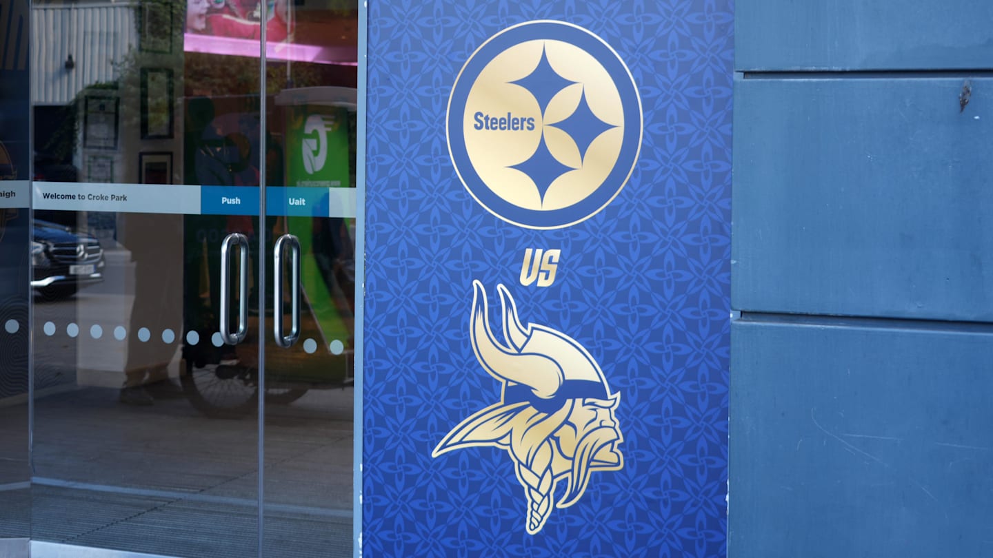 Steelers Practice in Irish-Language Jerseys Ahead of Dublin Game ...