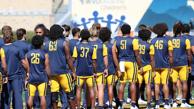 Mountaineer Mantrip: Robert Morris Edition