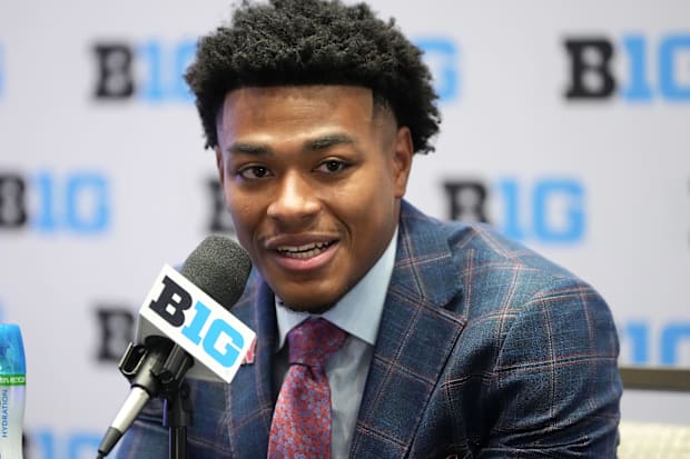 Huskers Hope Tight-Knit Nebraska Football Locker Room Translates into ...