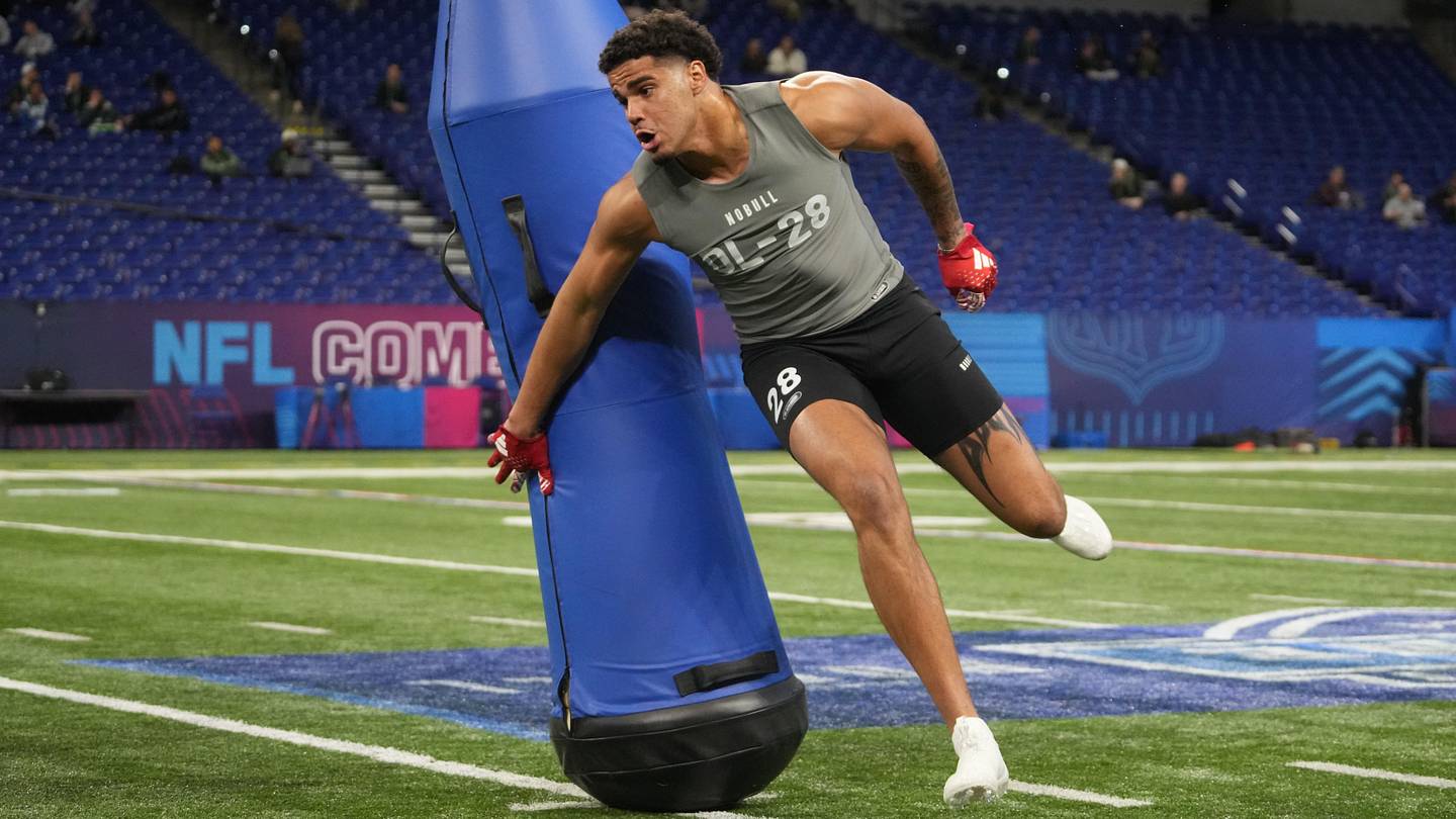 Baltimore Ravens Draft: Kansas Edge Rusher Austin Booker Replacing ...