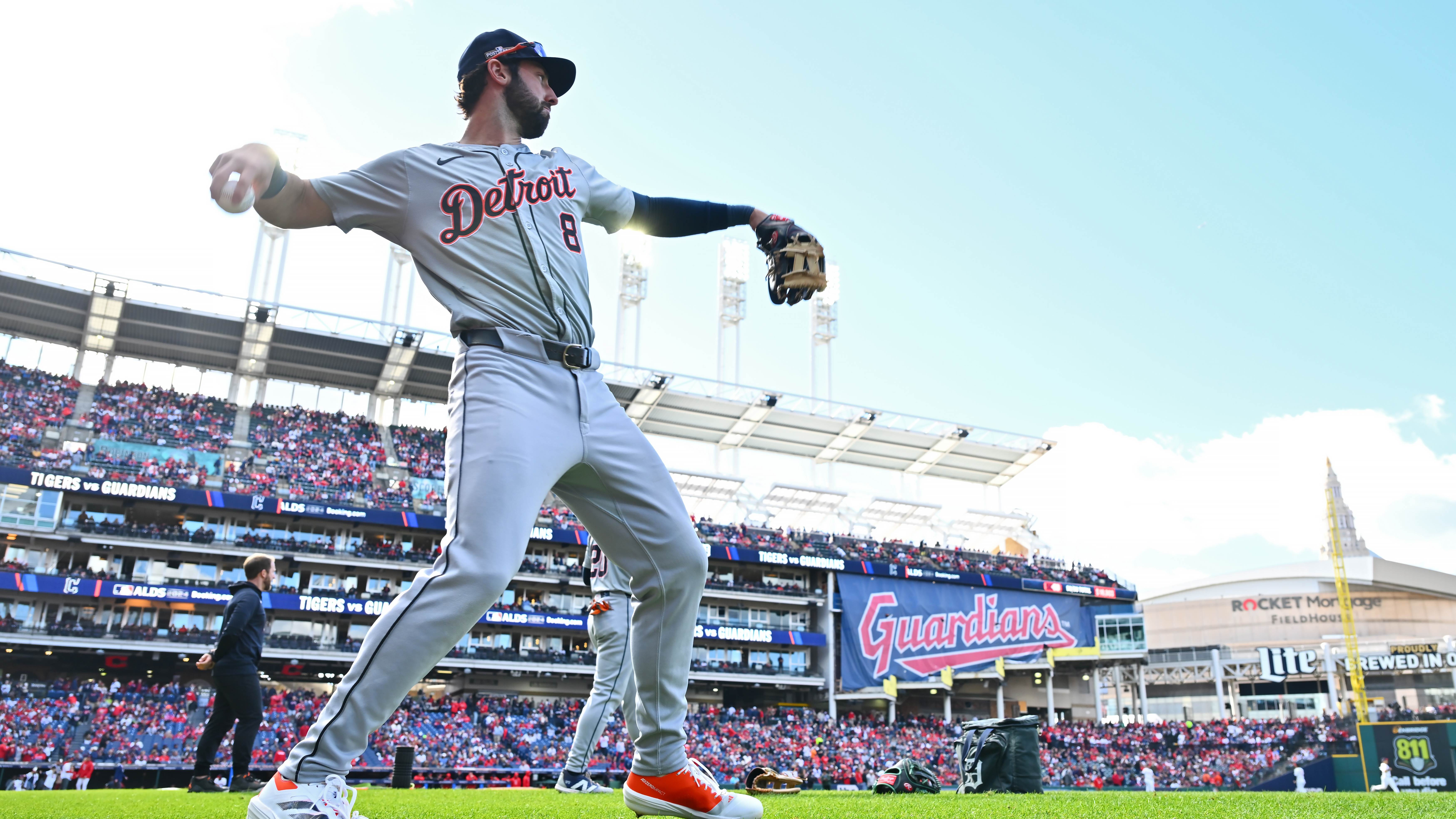 Matt Vierling web gem prevents Tigers pitching change from spiraling in ...