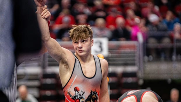 Champions crowned at Iowa high school state wrestling tournament