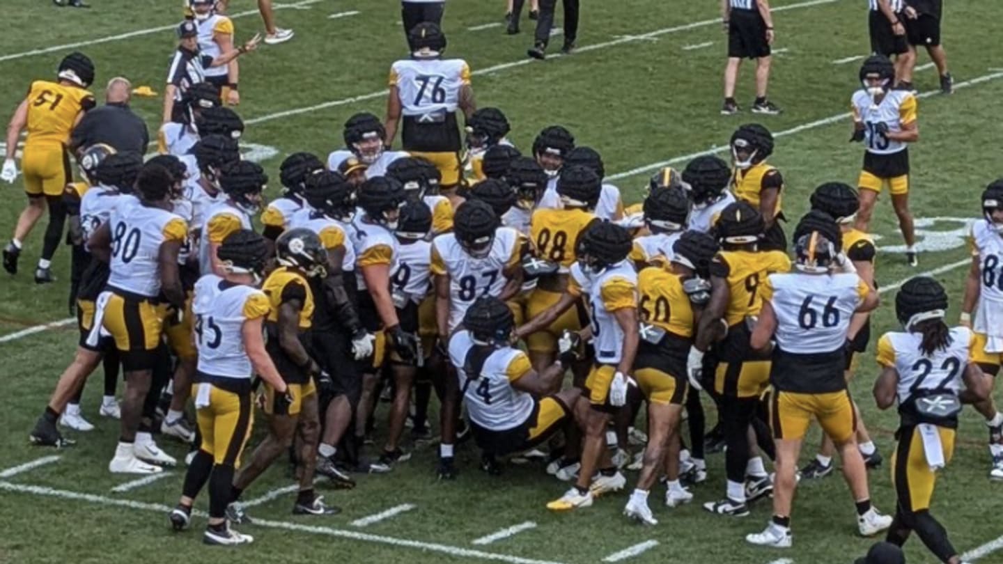 Steelers' Offensive Line Stood Up for Justin Fields After Physical Hit ...