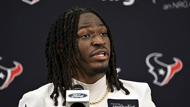 Houston Texans Safety Calen Bullock Making Noise in NFL Training Camp
