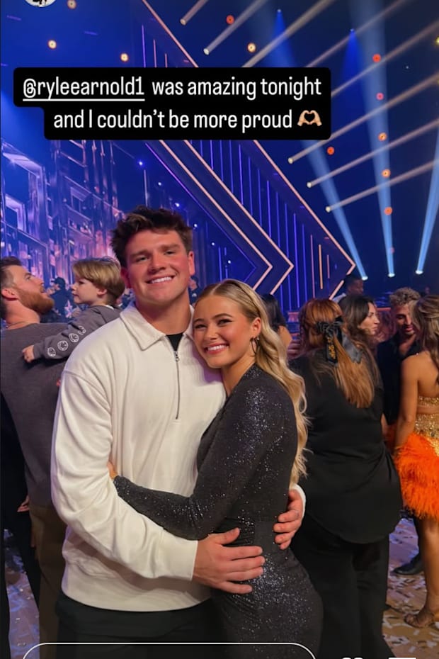USC star Walker Lyons supports girlfriend Rylee Arnold at 'DWTS' finale
