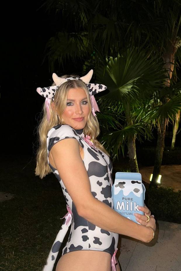 Genie Bouchard is seductive cow in odd Halloween costume