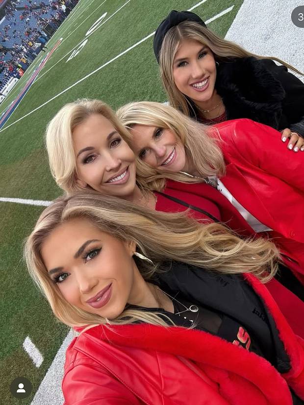 Ava Hunt, sister Gracie have Chiefs fit runway showdown at Bills ...