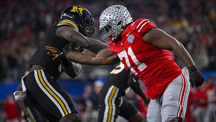 Trey Smith Shares 1st Impression of Chiefs Rookie Josh Simmons