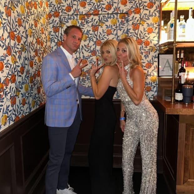 Lane Kiffin’s daughter Presley wears Daisy Dukes fit on private jet ...