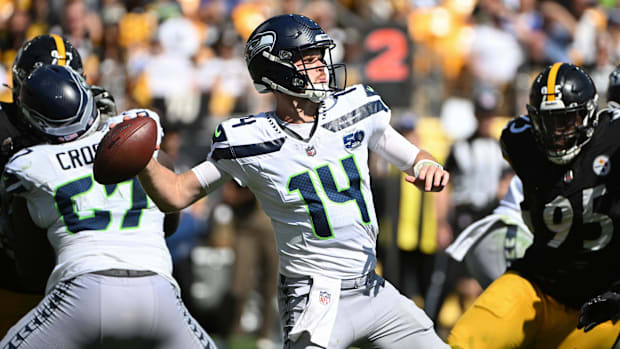 Deep-dive data says Seahawks' Sam Darnold is 6th-best QB in NFL