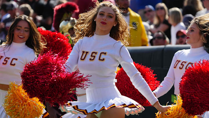 USC vs. Illinois score prediction by expert football model