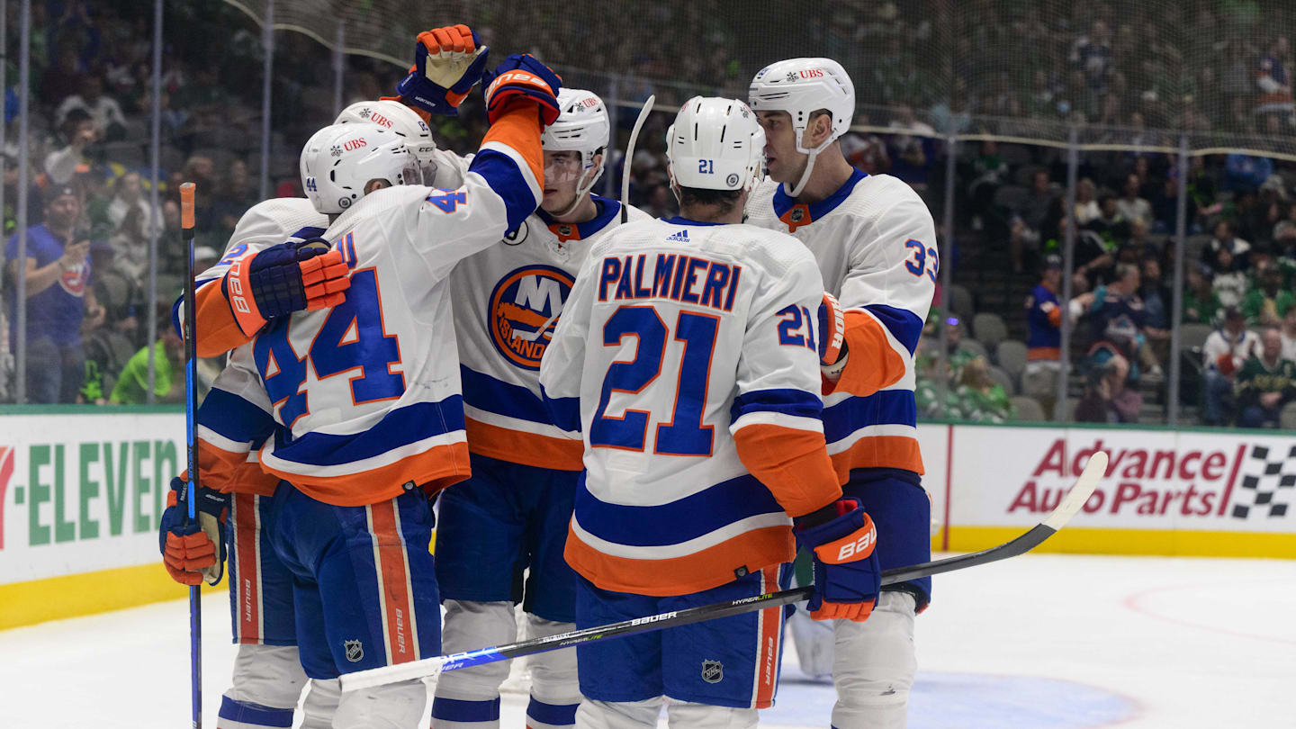 Kyle Palmieri Scores Game Winning Goal for Islanders Late in the Third