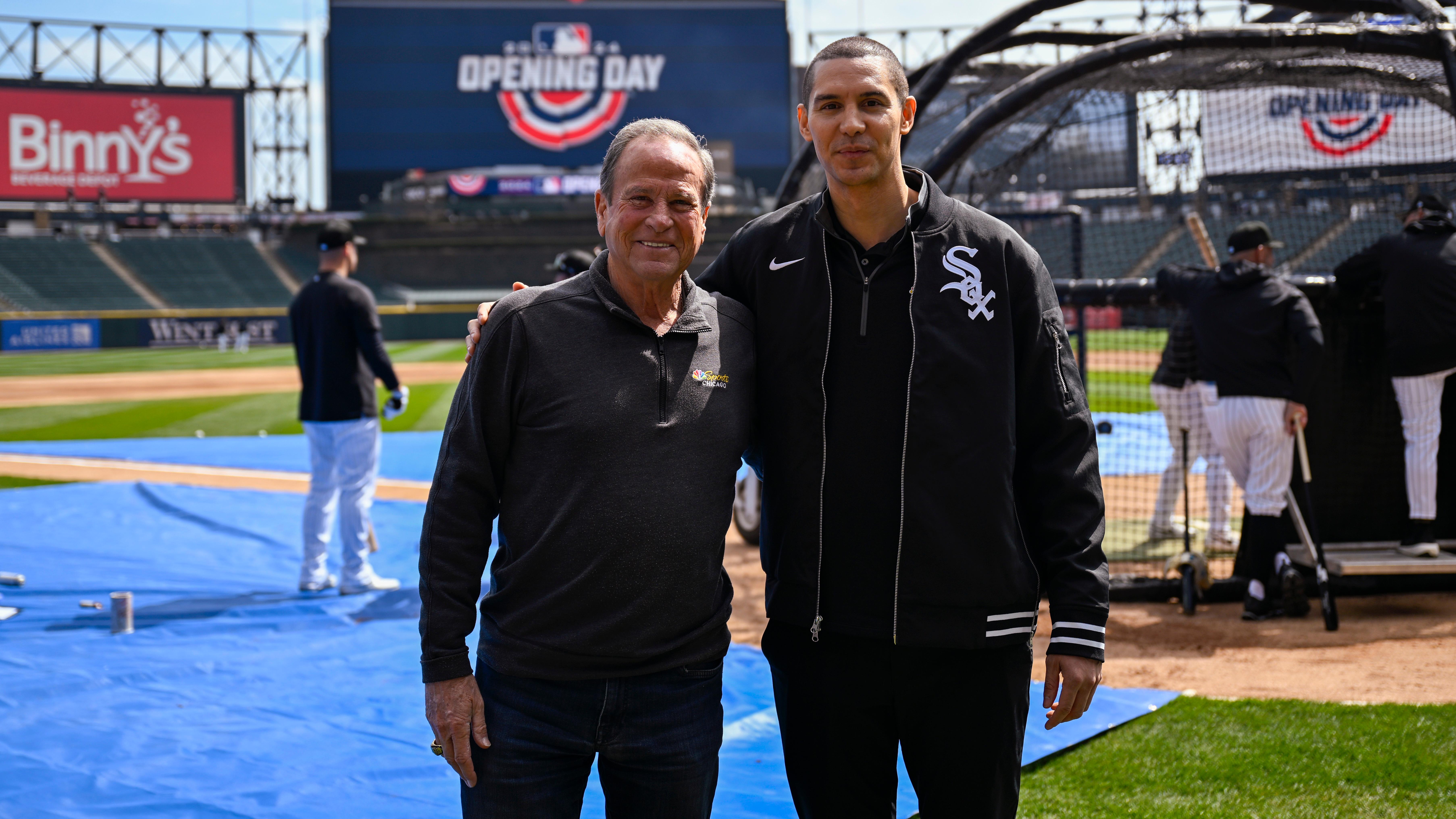 Chicago White Sox television announcer has a cringeworthy moment