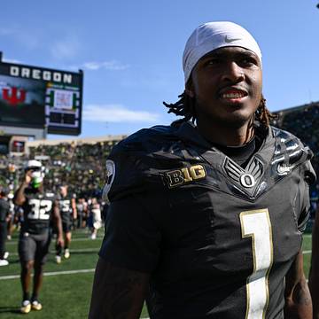 Oregon Ducks Freshman Dakorien Moore's New NIL Deal Puts Him In Elite ...