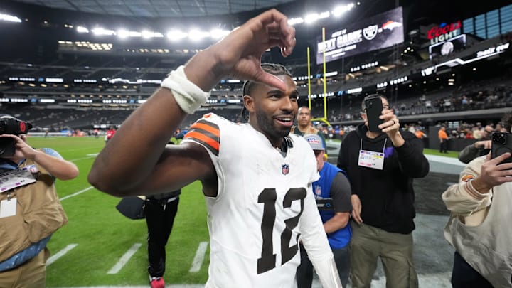"BREAKING: Myles Garrett Shocks Cleveland — Why He Says Shedeur Sanders ...
