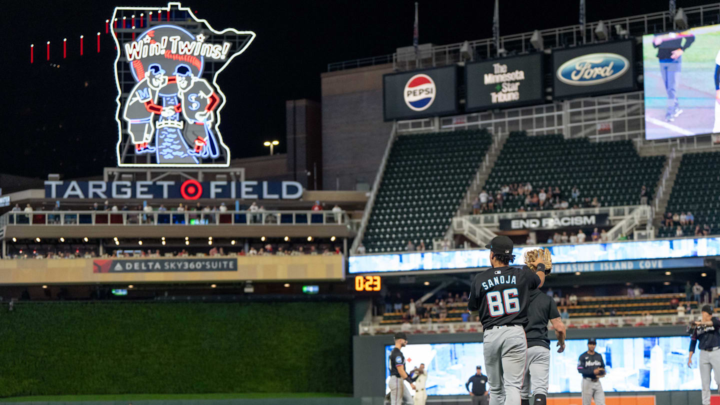 Two Iowa high school baseball teams book doubleheader with MLB’s ...