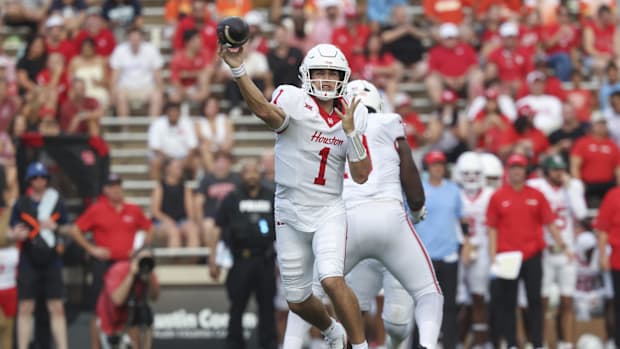 Grading The Houston Cougars' On Both Sides Of The Ball In Week 2 Win