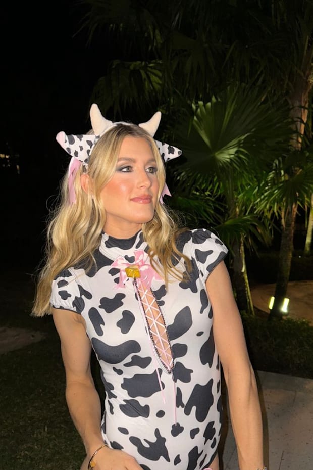 Genie Bouchard is seductive cow in odd Halloween costume