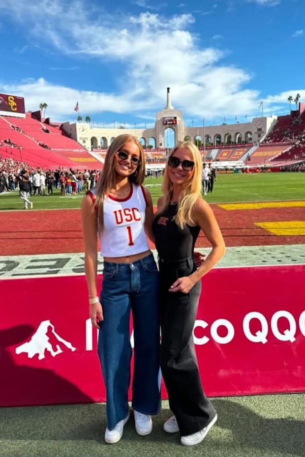 Lane Kiffin’s daughter Presley rocks dramatic new hairstyle at Coachella