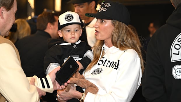 Erin Andrews' son, 19 months, and Justin Bieber look like twins at NHL ...
