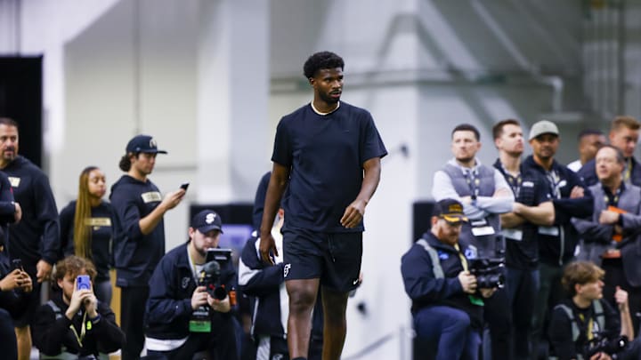 Manti Te'o Impressed By Shedeur Sanders' Maturity During NFL Draft Slide