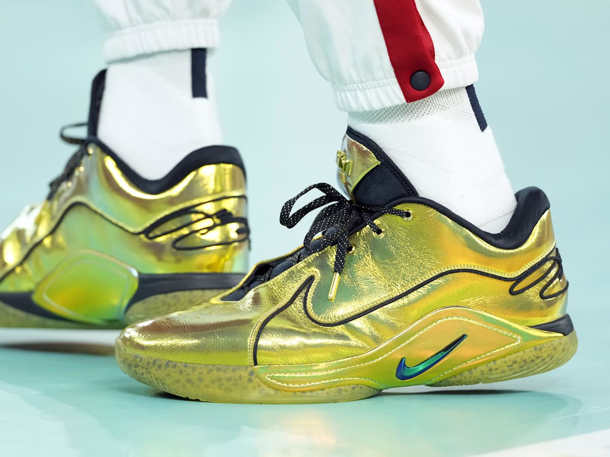 Latest shoes basketball store